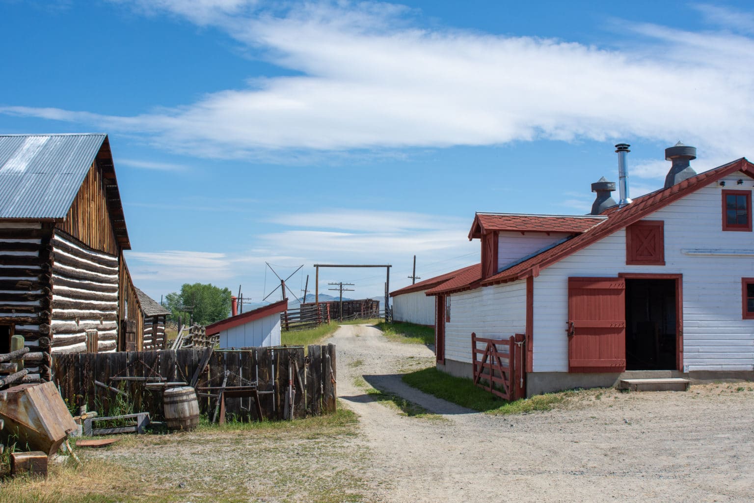 15 MUST-SEE Montana Landmarks (Expert Guide + Photos)