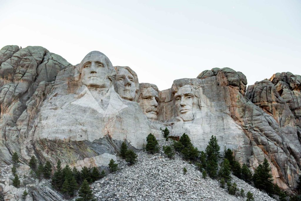 15 HELPFUL Tips for Visiting Mount Rushmore (Things to Do)