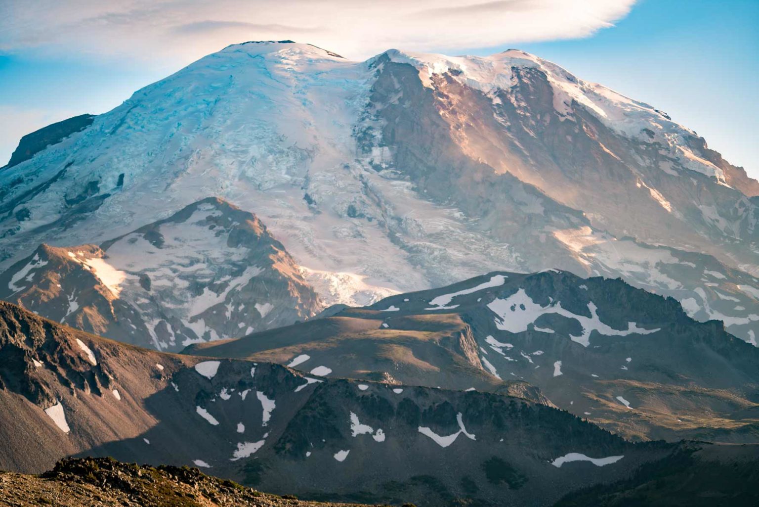 10 AMAZING Mount Rainier Facts (Interesting Trivia + Quick Facts)