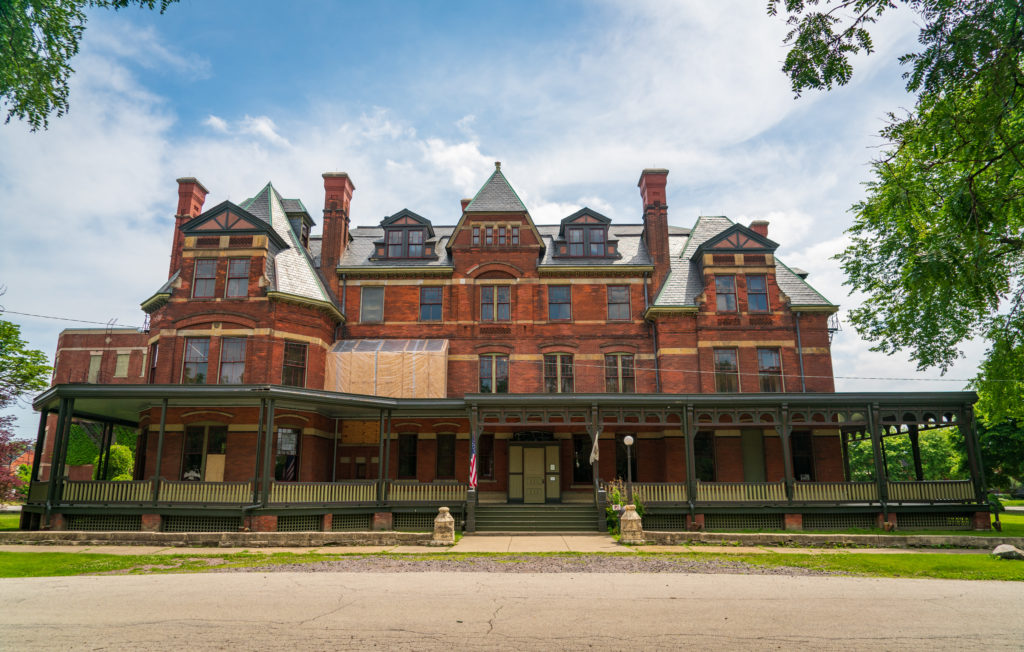 10 MUST-SEE Chicago Landmarks (Expert Guide + Photos)