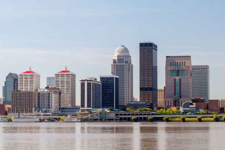 6 BEST Kentucky National Parks Worth Visiting (Guide + Photos)