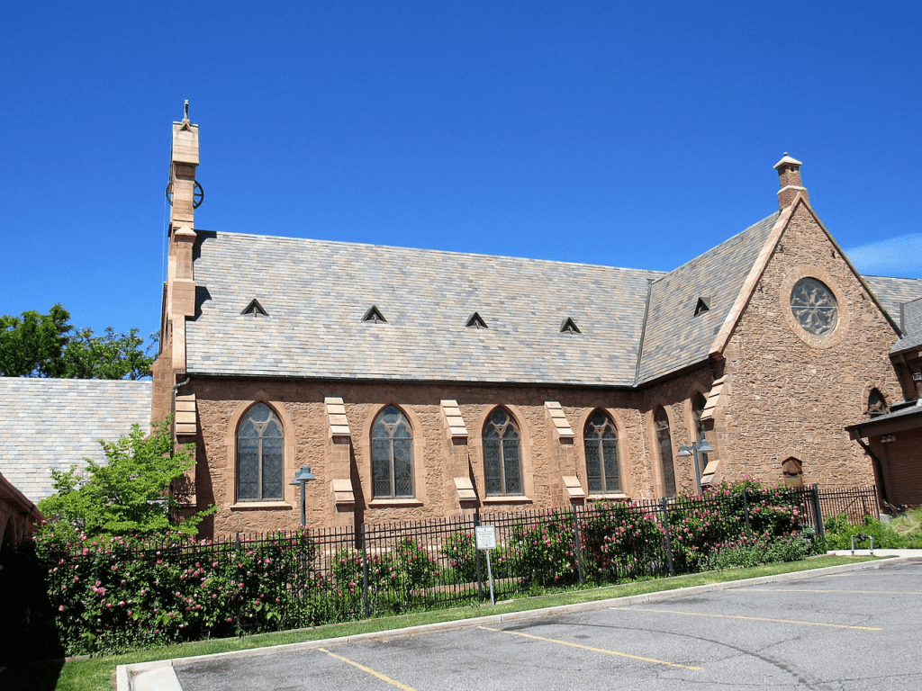 20 MUST-SEE Utah Landmarks (Expert Guide + Photos)