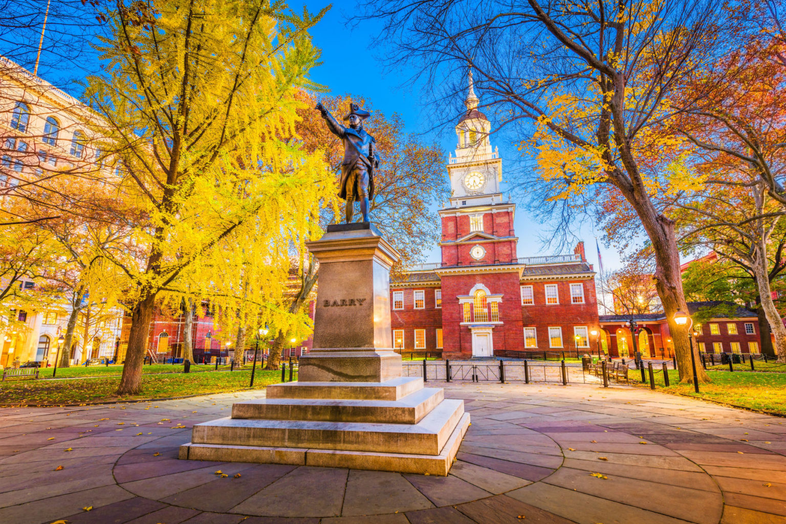 15 MUST-SEE Philadelphia Landmarks (Expert Guide + Photos)