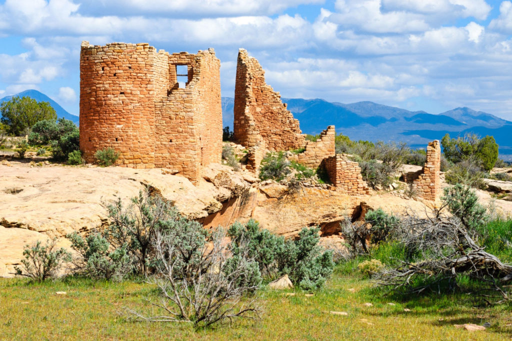 20 MUST-SEE Colorado Landmarks (Expert Guide + Photos)