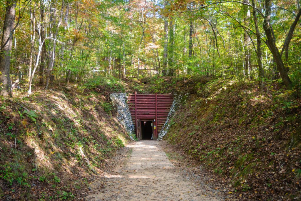 15 MUST-SEE North Carolina Landmarks (Expert Guide + Photos)